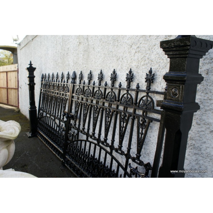 Cast Iron Gates & Piers - Moy Antiques