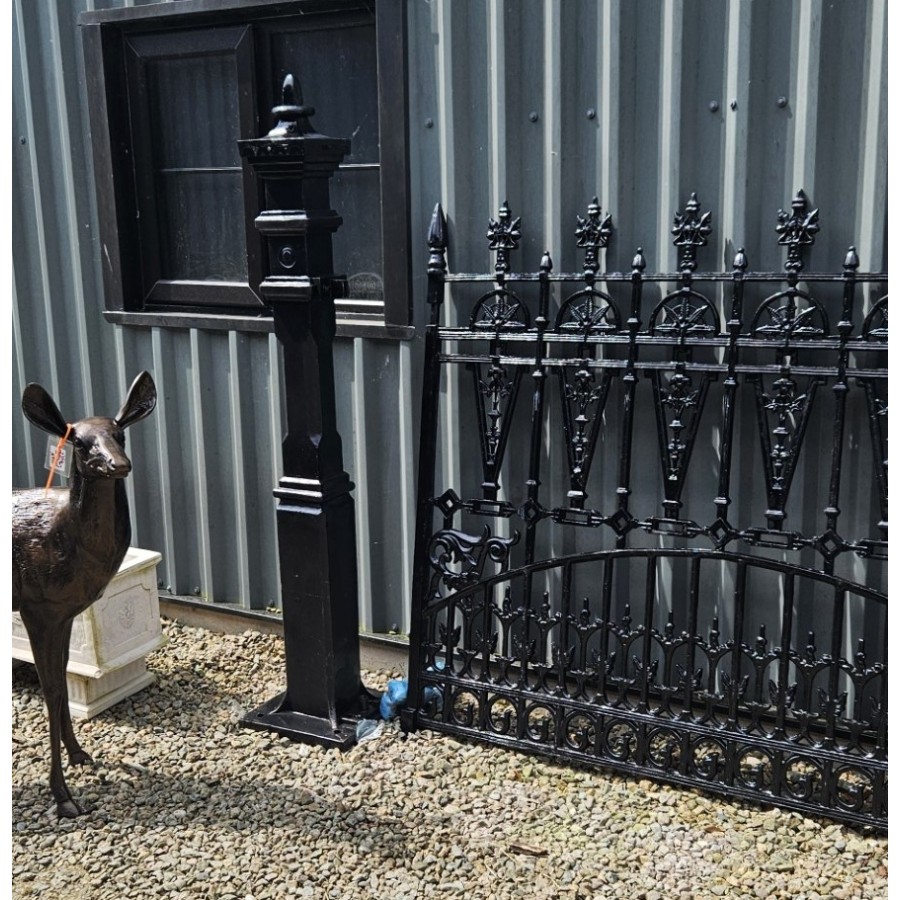 Cast Iron Gates & Piers - Moy Antiques