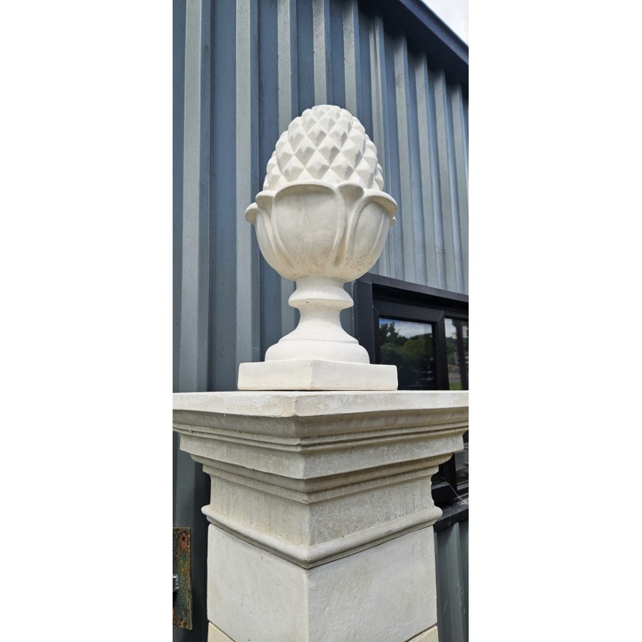 Classic Gate Piers - Moy Antiques